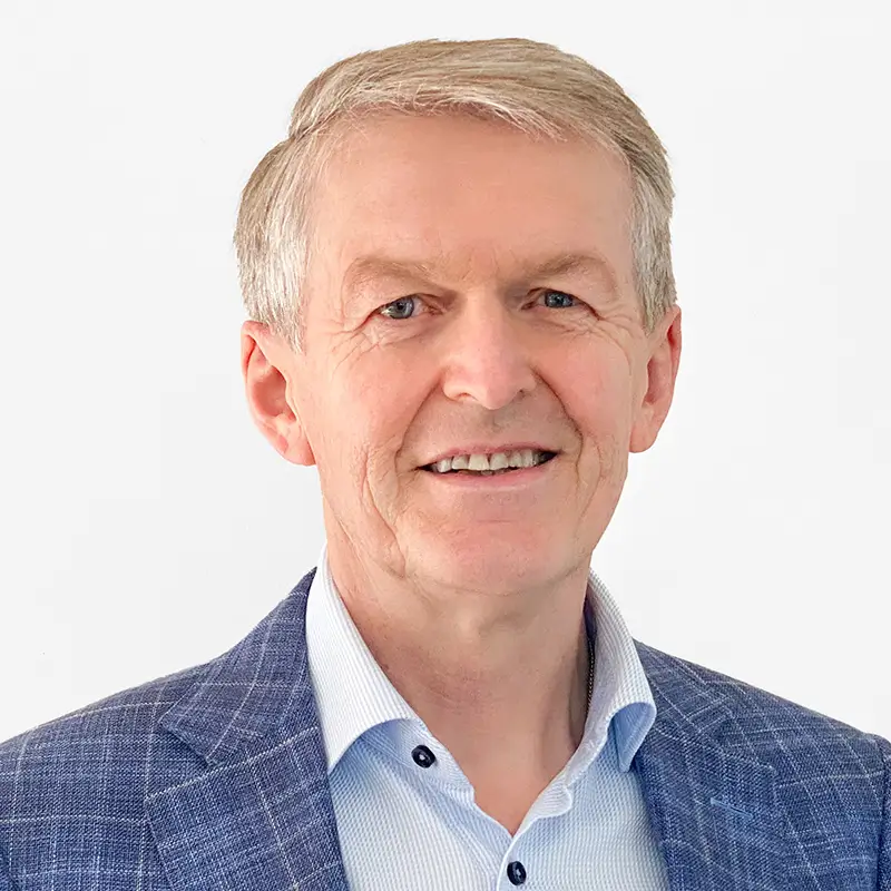 Dr. Thomas Weber | Magna